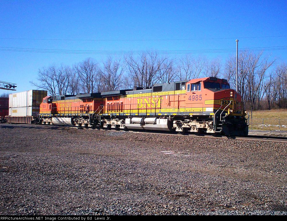 BNSF 4985